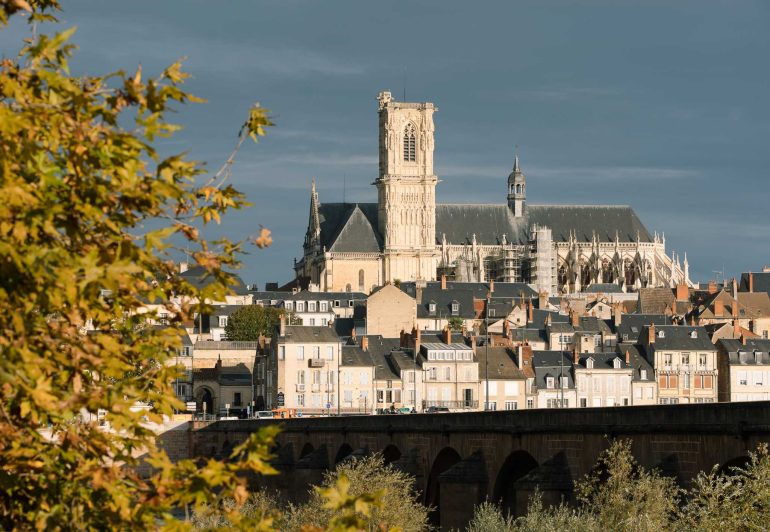 Visiter Nevers et ses environs | Que VOIR et Que FAIRE